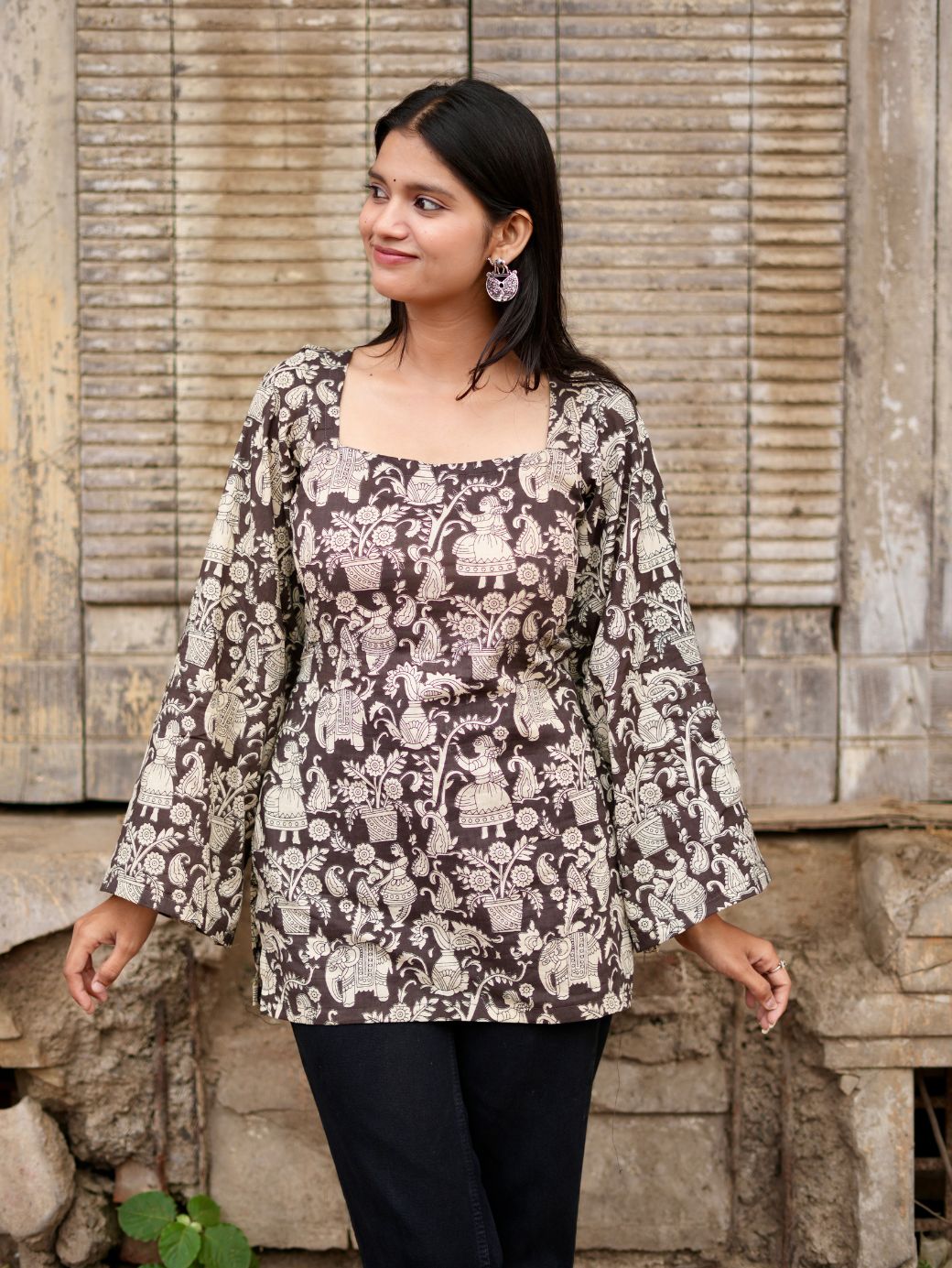 Tula Square Neck Printed Kurti – Krutico
